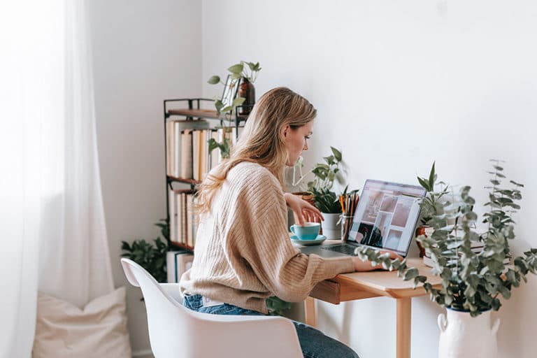 How to Send Photos to Clients: Best Methods & Tools